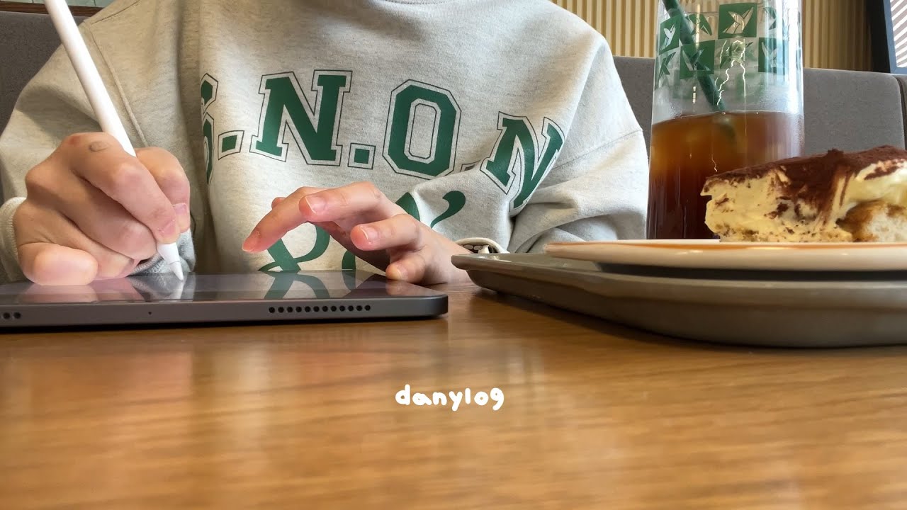 자취생 브이로그 24년 계획 세우기📒 새해 카운트다운 치즈감자호떡 소세지크림파스타 씨메르 찜질방 새패딩 언박싱 혼카페 소고기에 소맥 30대 1인가구 일상