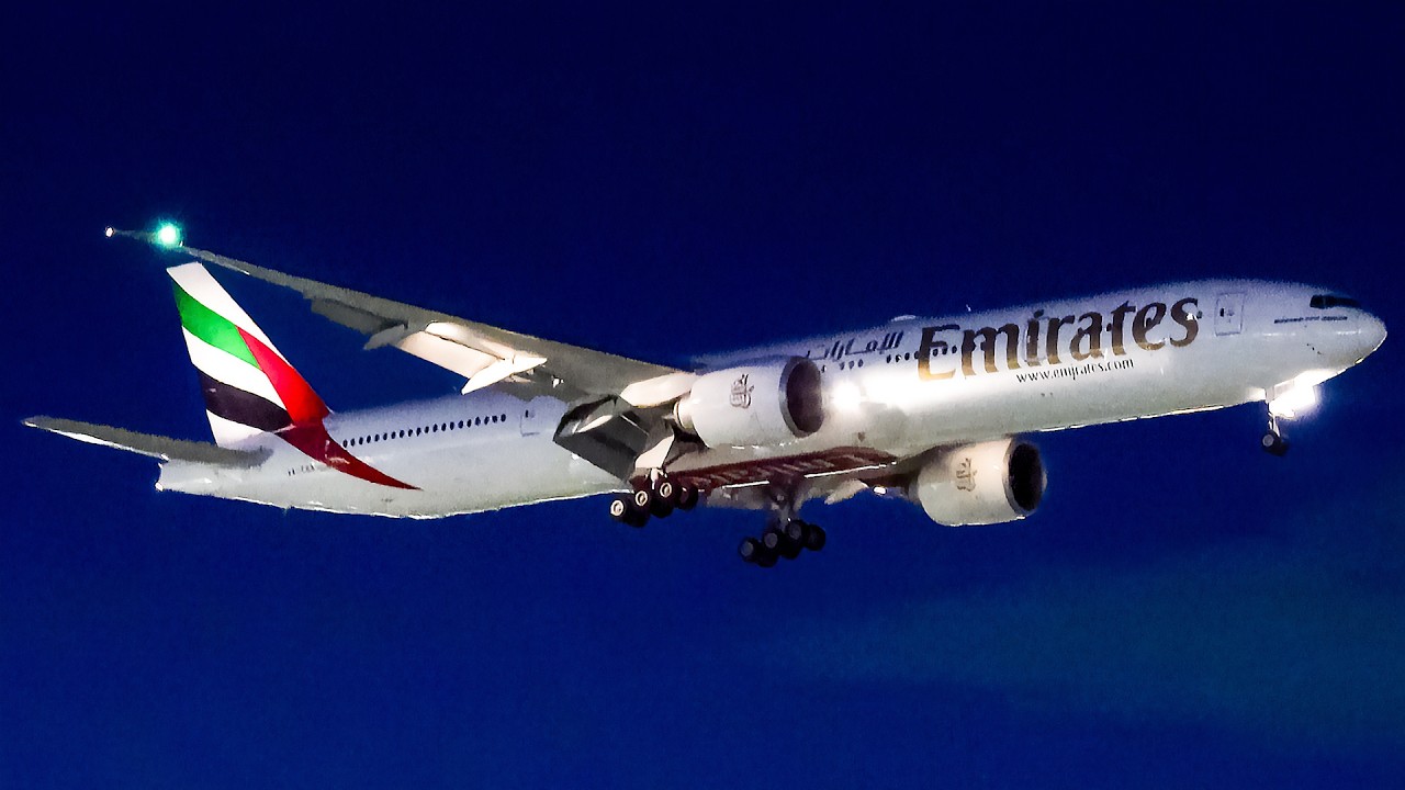 (4k) 15 Minutes of Dusk and Night Plane Spotting at Newark Liberty ...