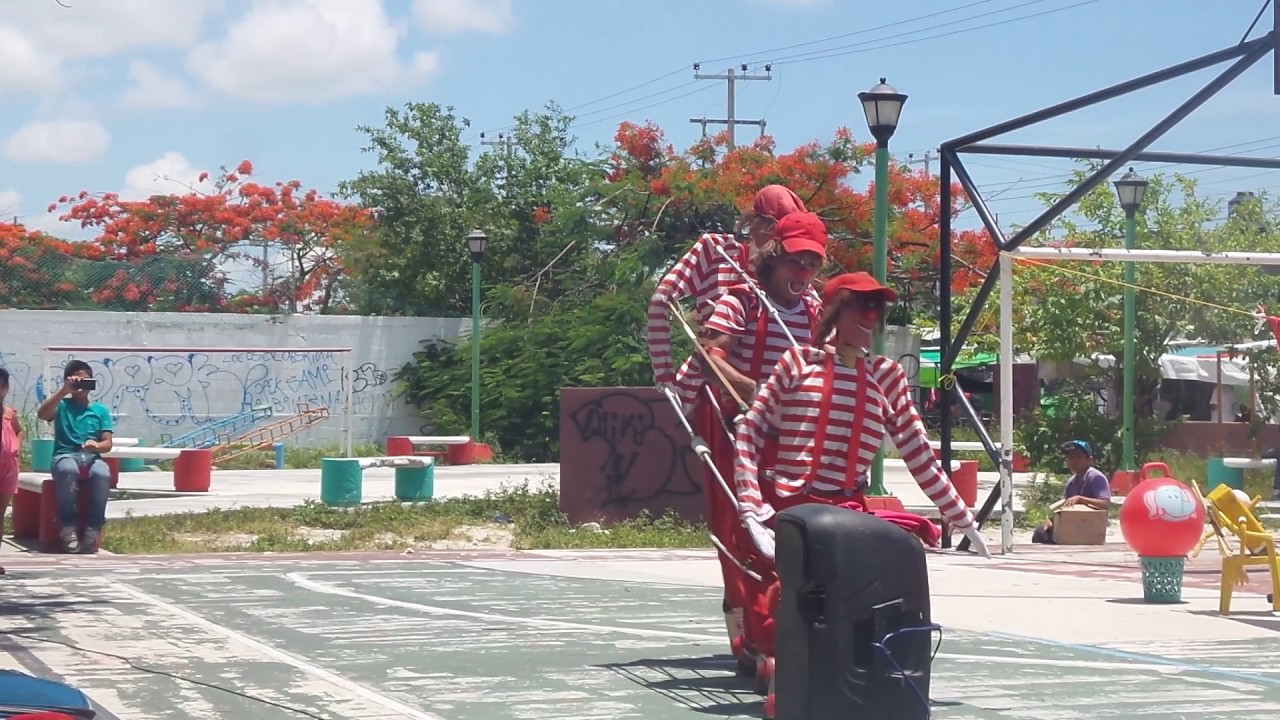 Show payaso Willy Cancun - YouTube