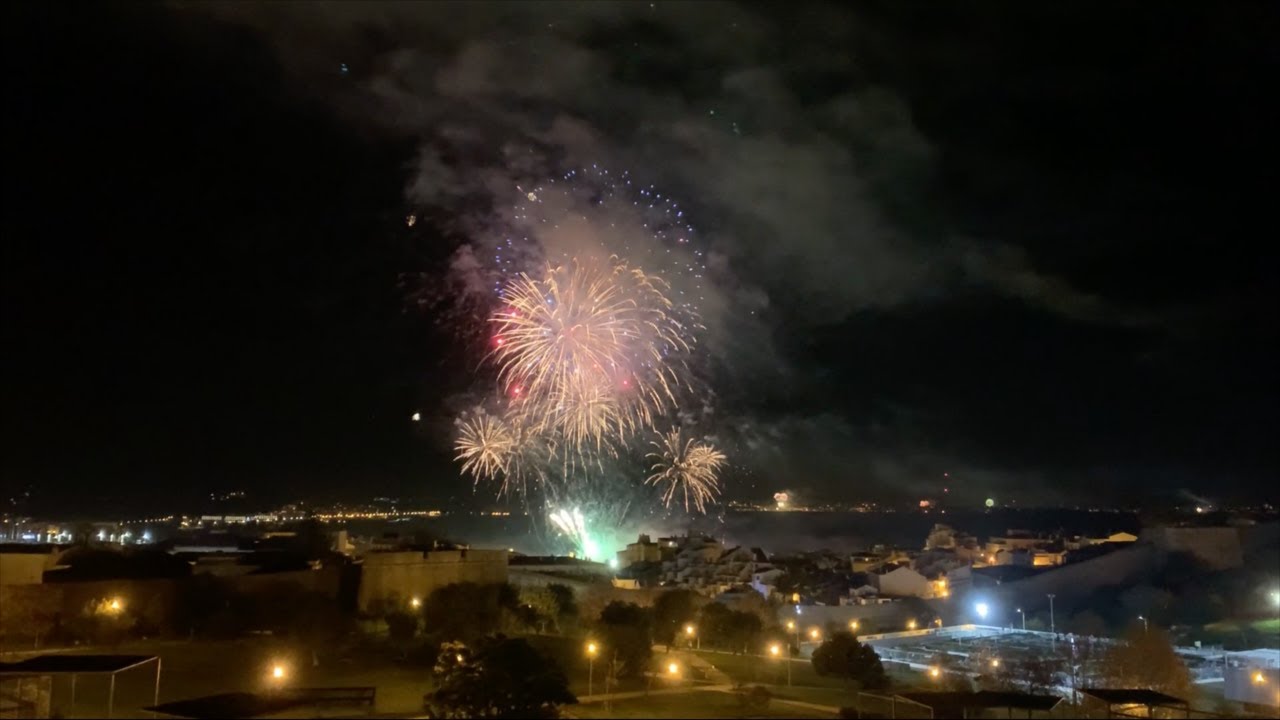 Fireworks Lagos New Years 2019/20 - YouTube