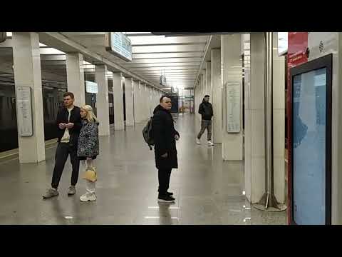 Metro Moscow, Kashirskaya 12 #girls #respect #ladies #peace #sex #metrotv #fantastic #underground