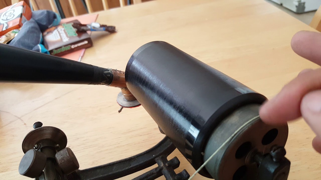 VINTAGE TECH: The Puck cylinder phonograph - YouTube