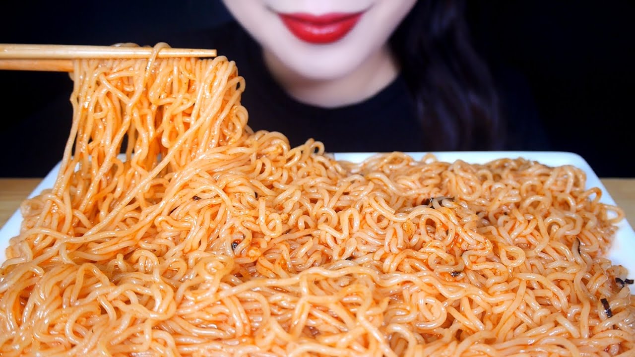 ASMR 팔도비빔면 Paldo Bibim Noodles 먹방 MUKBANG EATING SOUNDS - YouTube