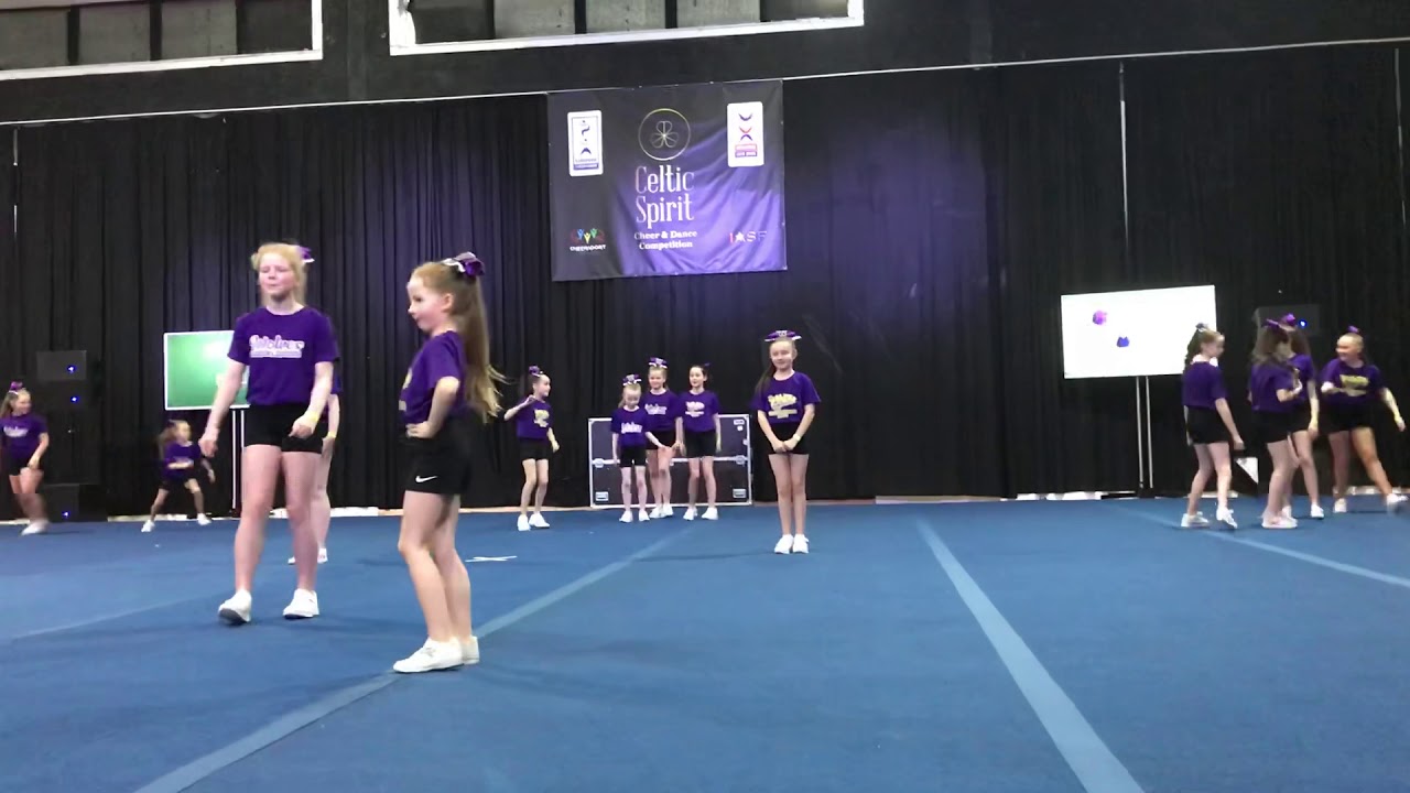 Wolves Elite Youth Cheer - YouTube