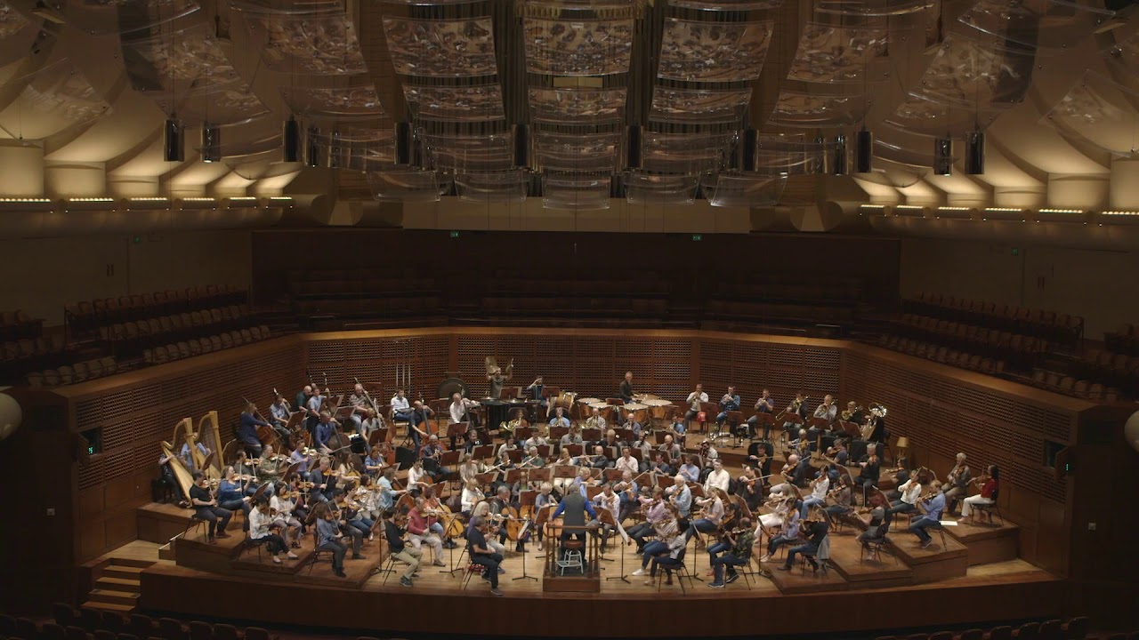 MTT Conducts Mahler's 9th Symphony - YouTube