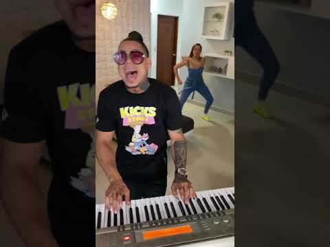 Por que es que estamos locos?😌👍 @tibycamacho - Carlos Montesquieu