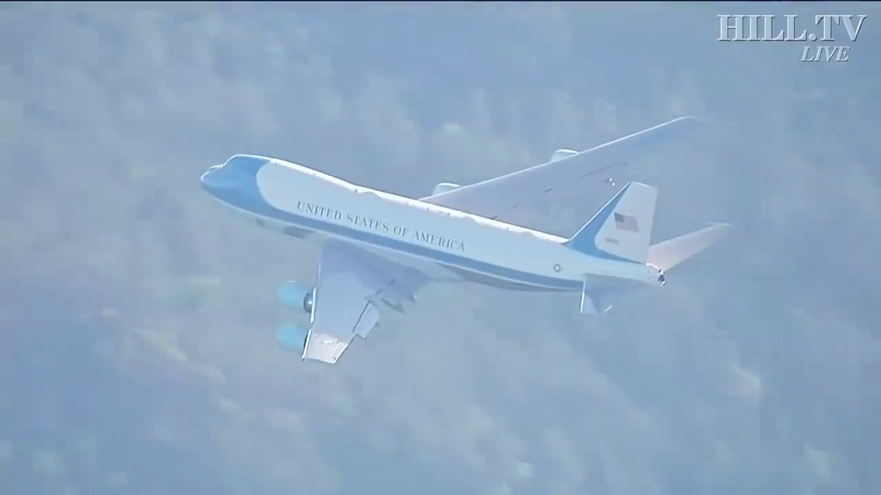 DRAMATIC VIDEO: President Donald Trump aboard Air Force One flies over ...