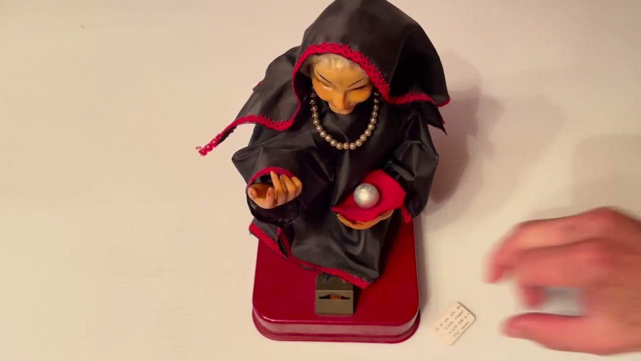 Gypsy Fortune Teller, Vintage 1960s Tin Toy - YouTube