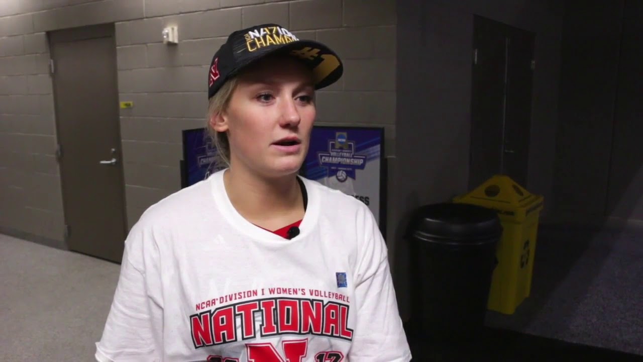 Kelly Hunter Nebraska Setter Wins NCAA National Championship - YouTube