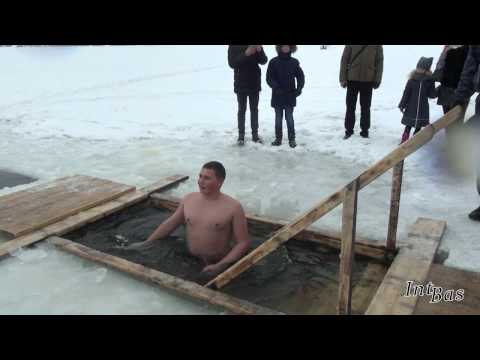 Epiphany bathing in Zalissia  Ukraine   Водохреща на Заліссі  купання   Дрогобич 2017