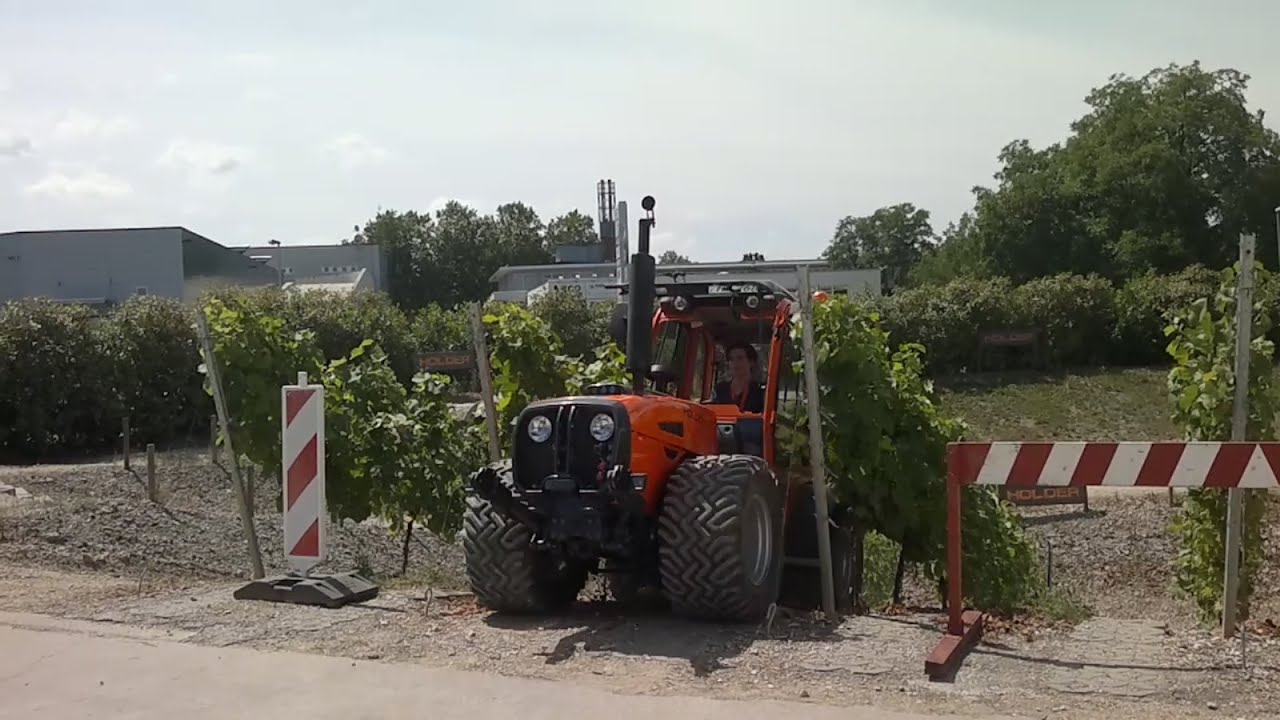 Holder L780 im Demopark der Max-Holder GmbH HD - YouTube