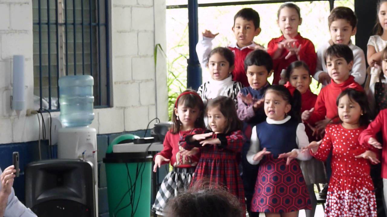 Milton the dancing christmas mouse - YouTube