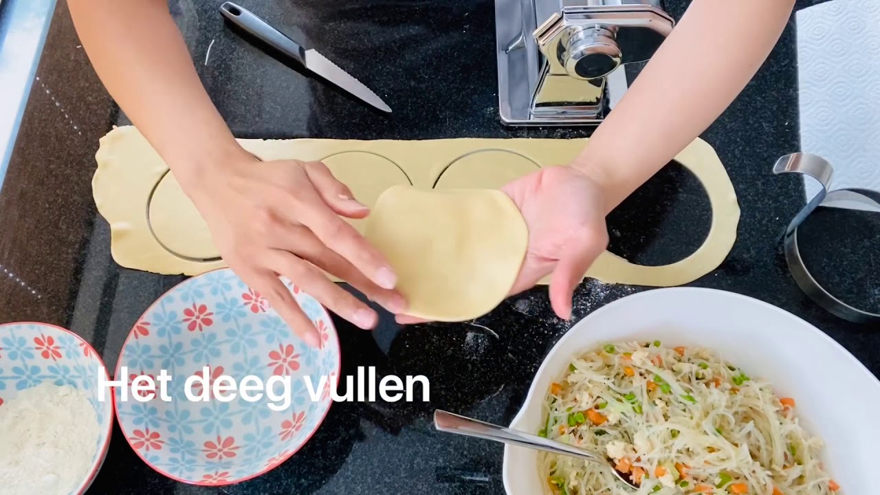 Pastei deeg, kulit pastel yang renyah, indonesian chicken dough pie ...