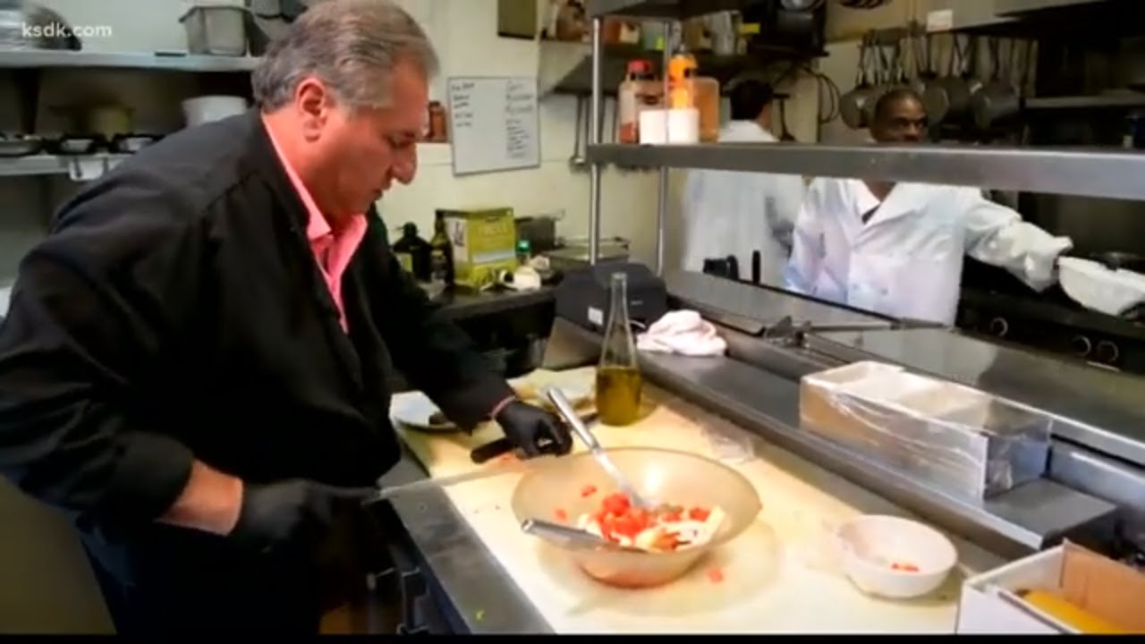Loyal to Local: John Mineo’s Italian Restaurant - YouTube