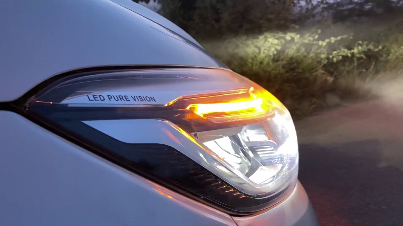 Renault Captur Pure LED vision lights Great wide view White light ...