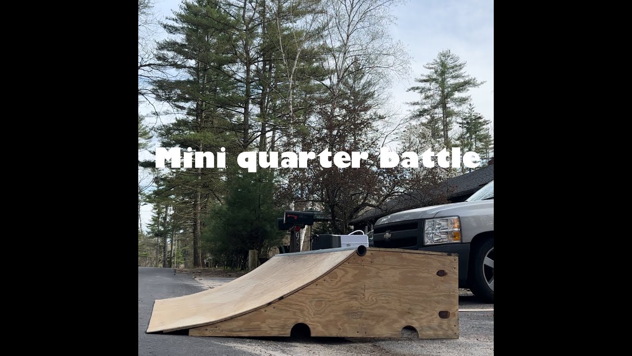 mini quarter pipe battle - YouTube