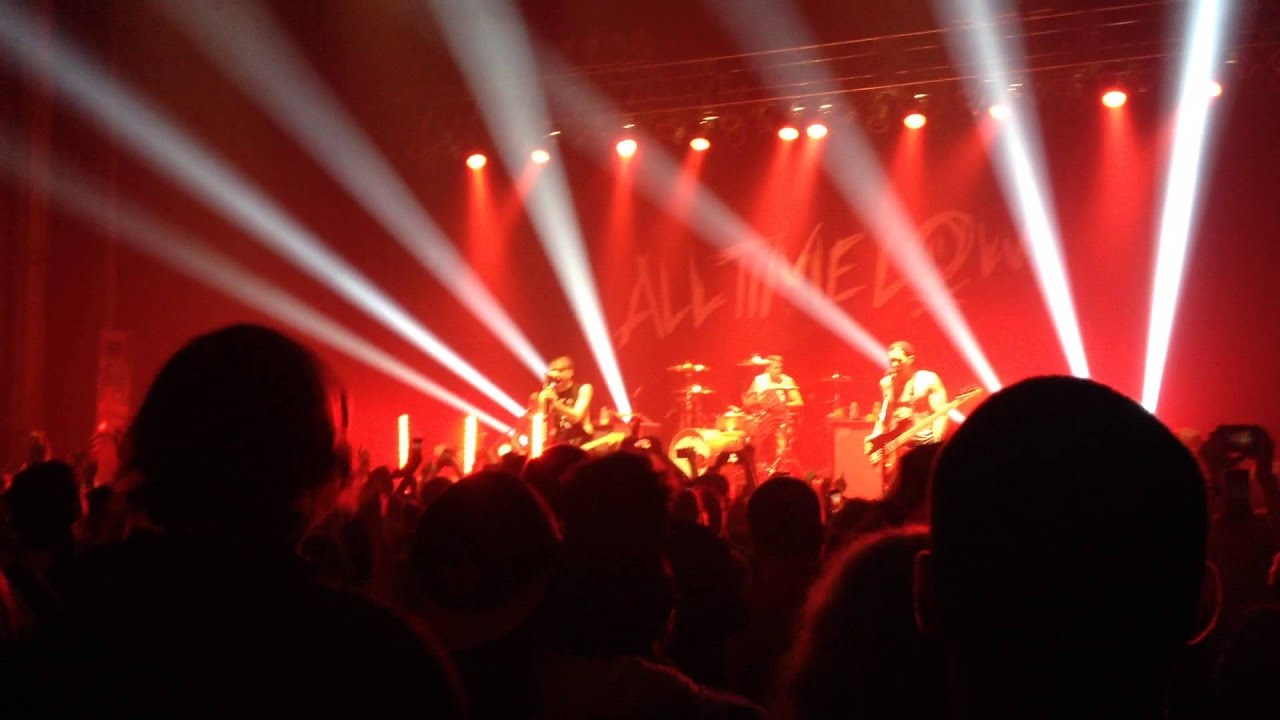 Weightless - All Time Low (live) - YouTube
