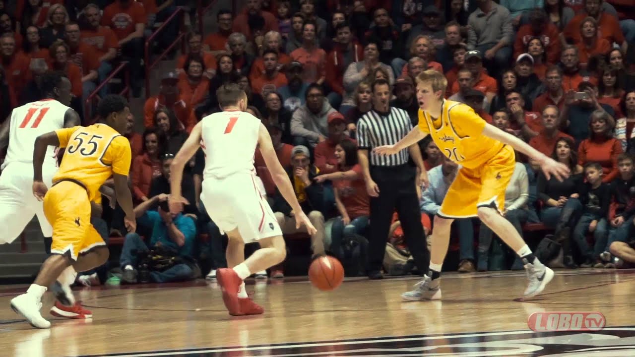 Lobo Basketball Fights Until the End Against Wyoming - YouTube