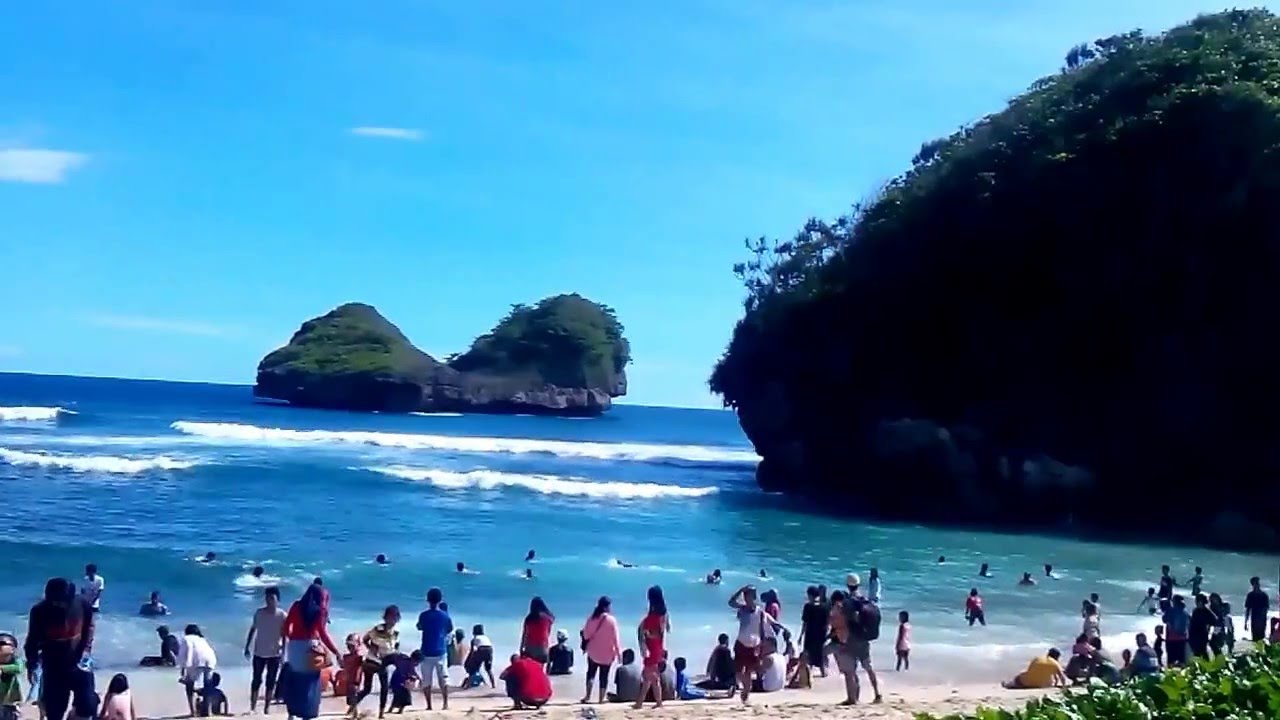 Panorama Pantai Goa Cina Malang Selatan - YouTube
