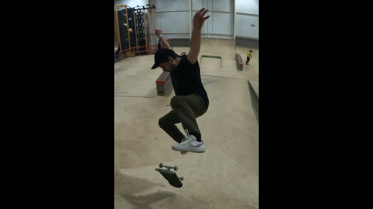 Better Extreme Skatepark , Barking Sports House, 31/10/21 - YouTube