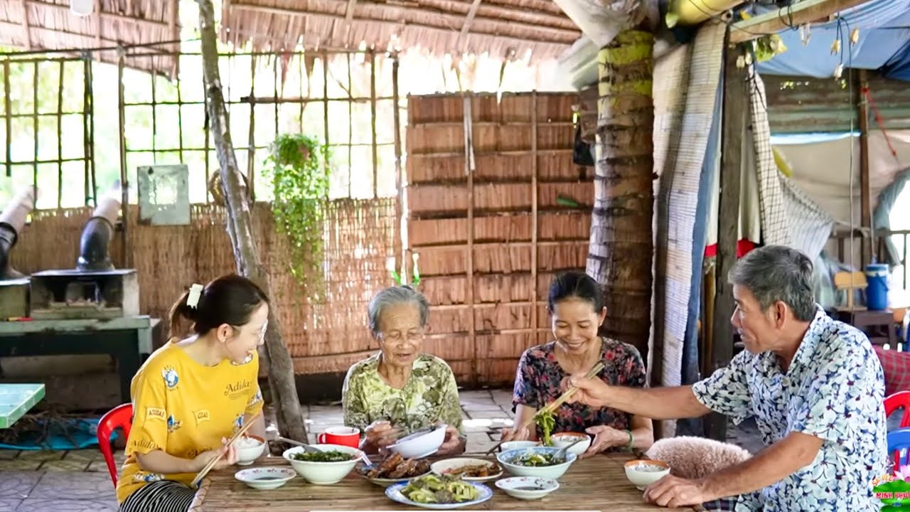 Canh Rau Trai Mẹ Nấu Theo Kiểu Hồi Xưa Hay Ăn, Với Món Lạp Xưởng Lục ...