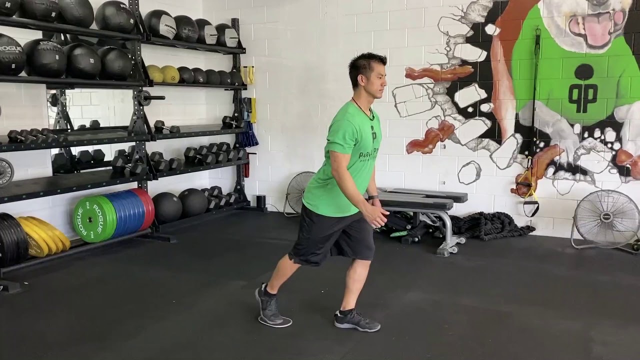 Slider Reverse Lunge - YouTube