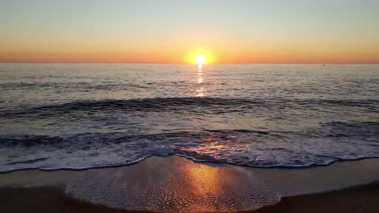 DISFrUTANDO EL ATARDECER - CON EL MAR - YouTube