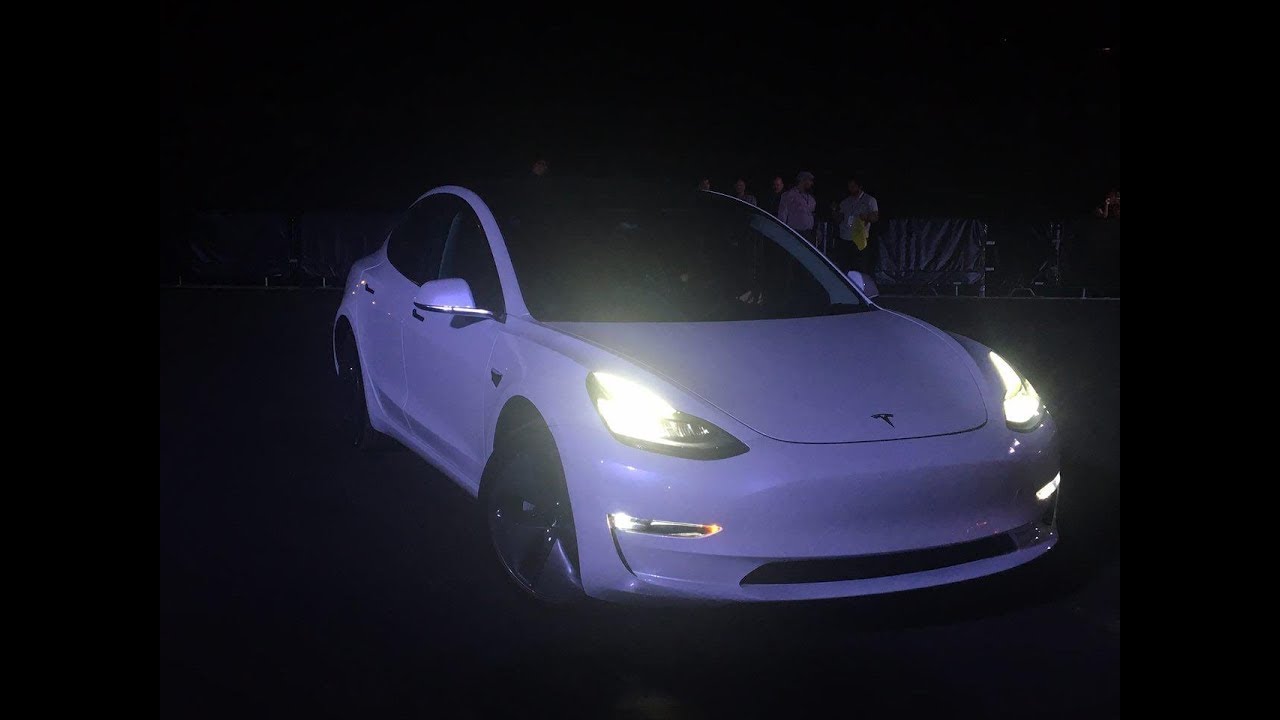 First test drive in Tesla Model 3: in-car video, interior and first ...