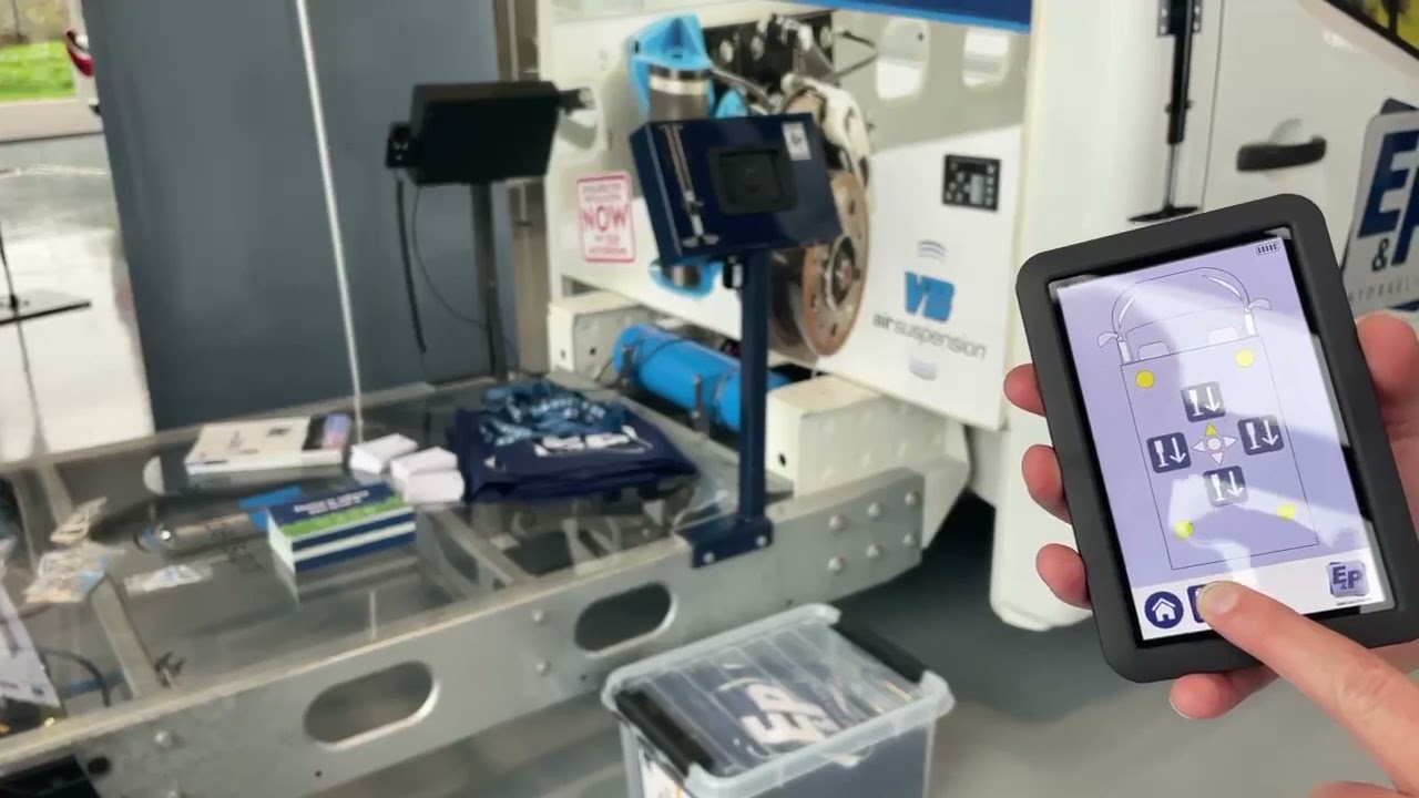 E&P Hydraulic self-levelling system demonstration - YouTube