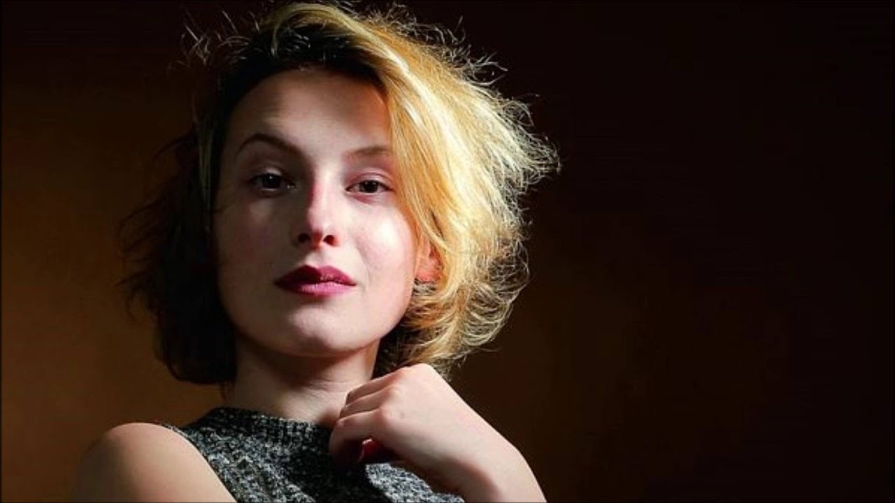 Anna Fialová - 20. narozeniny - YouTube