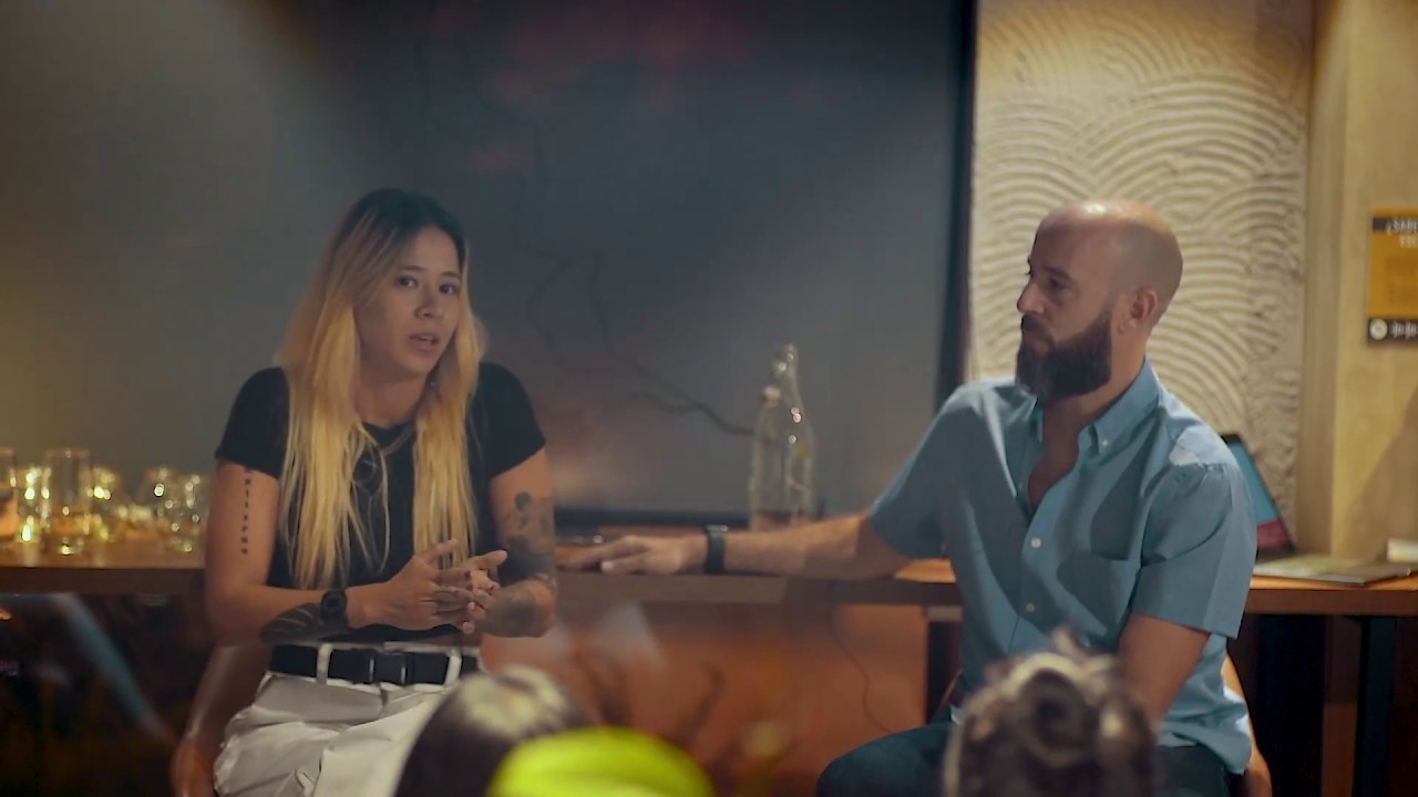 Daniela Valencia (True) @ Startup Grind Medellín - YouTube