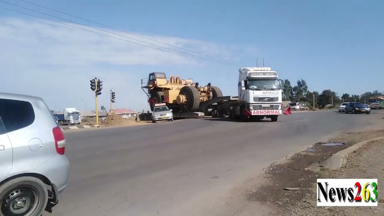 Abnormal load trucks Zambia bound - YouTube