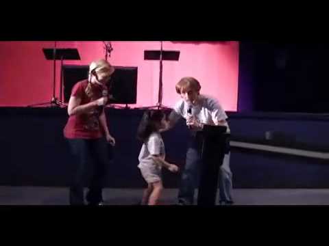 SWW 2010 James Arnold Taylor, Ashley Eckstein and Special Guest - YouTube