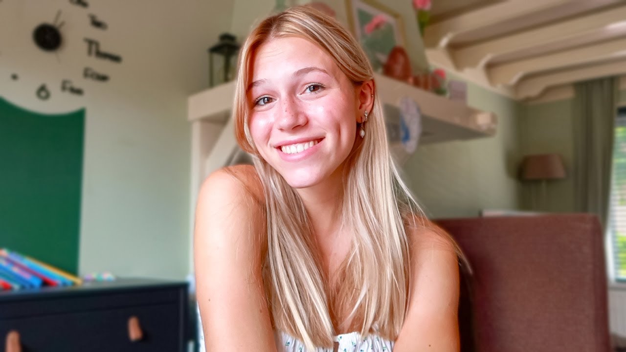 I'm going back to school 📚 (+work) - YouTube