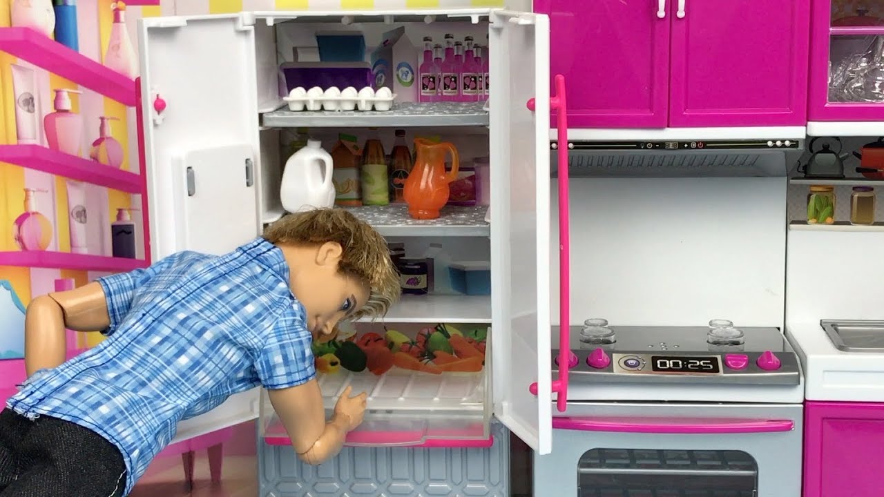 Barbie & Ken has belly ache Barbie Glam House Bedroom Morning Funny ...