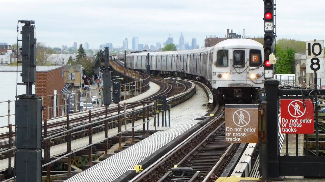 IND Culver Line: R46 F Train at Kings Highway-McDonald Ave (PM Rush ...