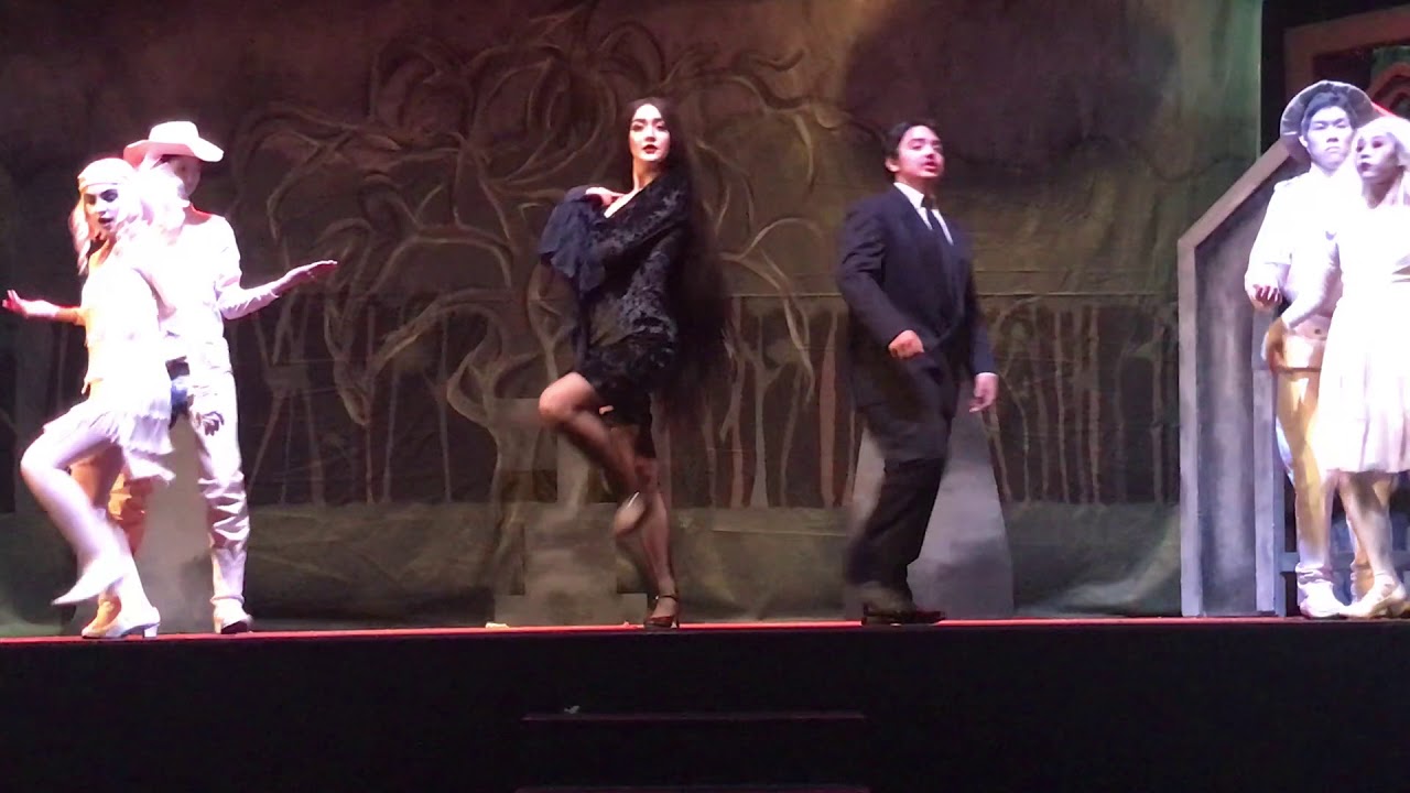 The Addams Family - Tango de Amor - YouTube