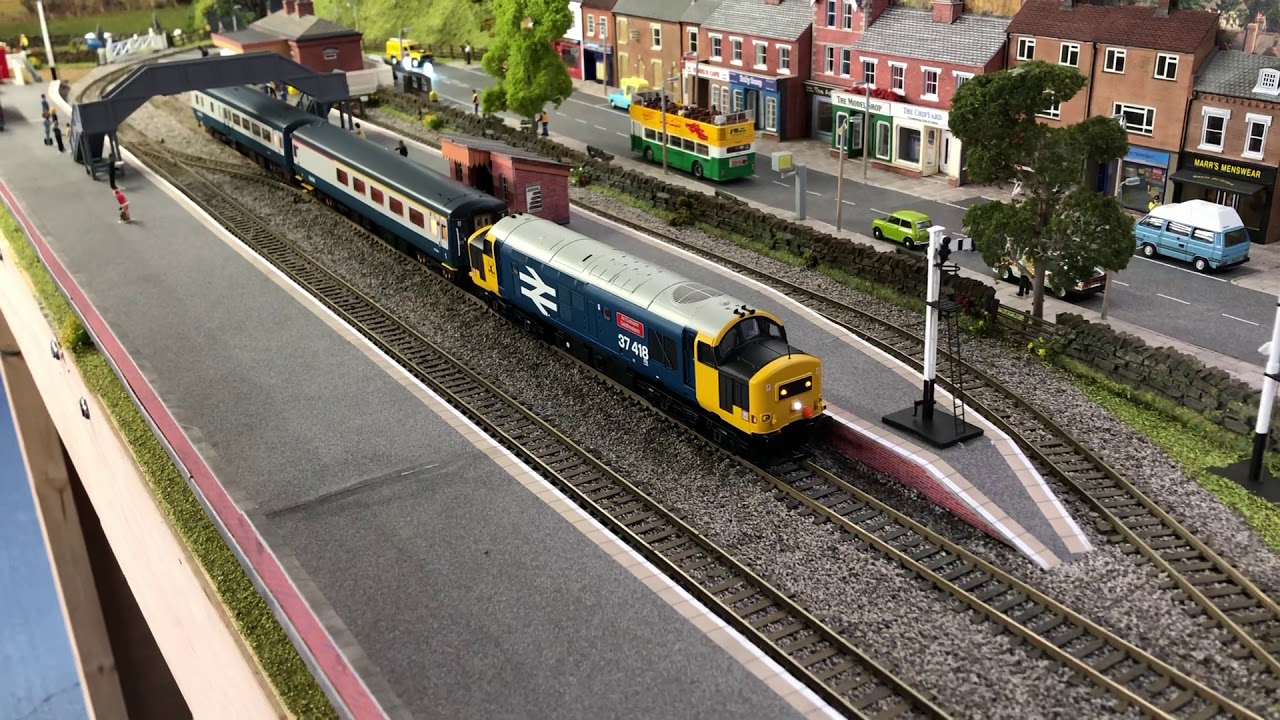 No 13. Class 37 418 DCC Sound on March West Junction TMD Model Railway ...
