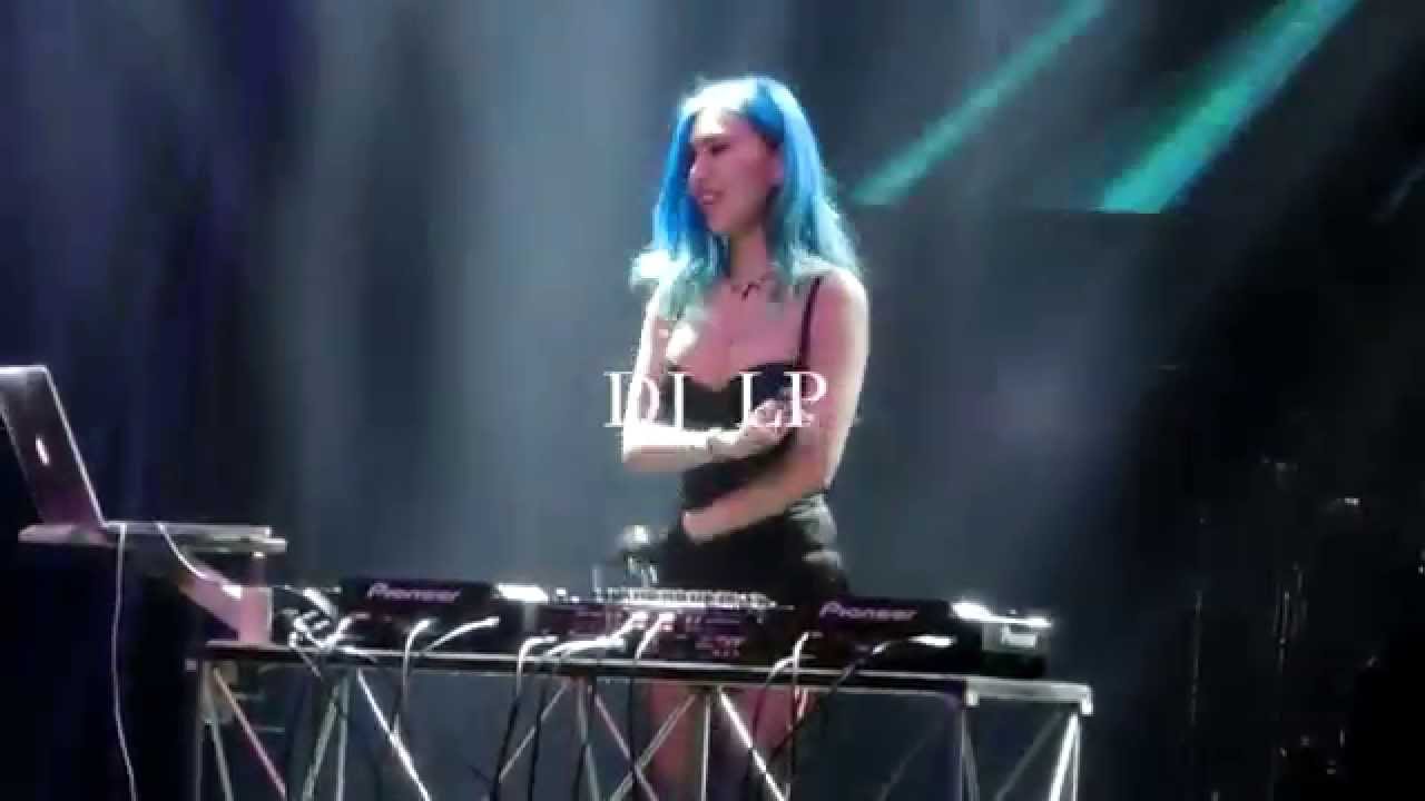 New thang DJ LP @Elite Pub - YouTube