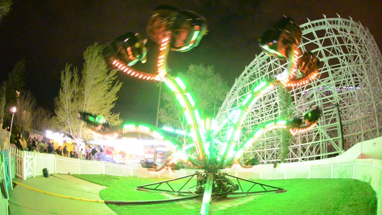 Ride the Spider at Night Lakeside Amusement Park - YouTube