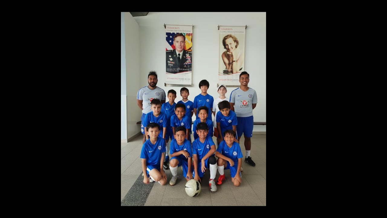 Chelsea FC U11 vs British football academy U11. - YouTube