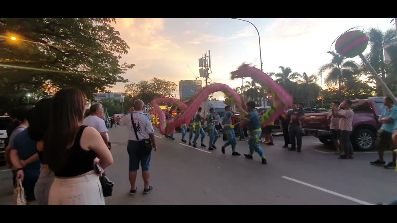 沙巴南天宫(九皇大帝) Perarakan Jiu Huang Da Di. Padang merdeka, Kota Kinabalu ...