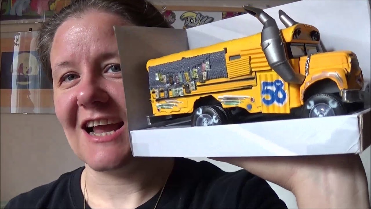 Disney Store - Cars 3 - Miss Fritter die cast - YouTube