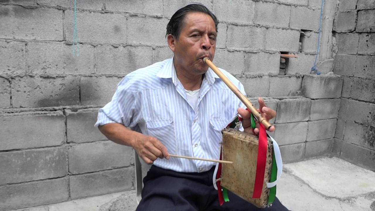 Danza de las varitas Chudhel son-danza de la madrugada - YouTube