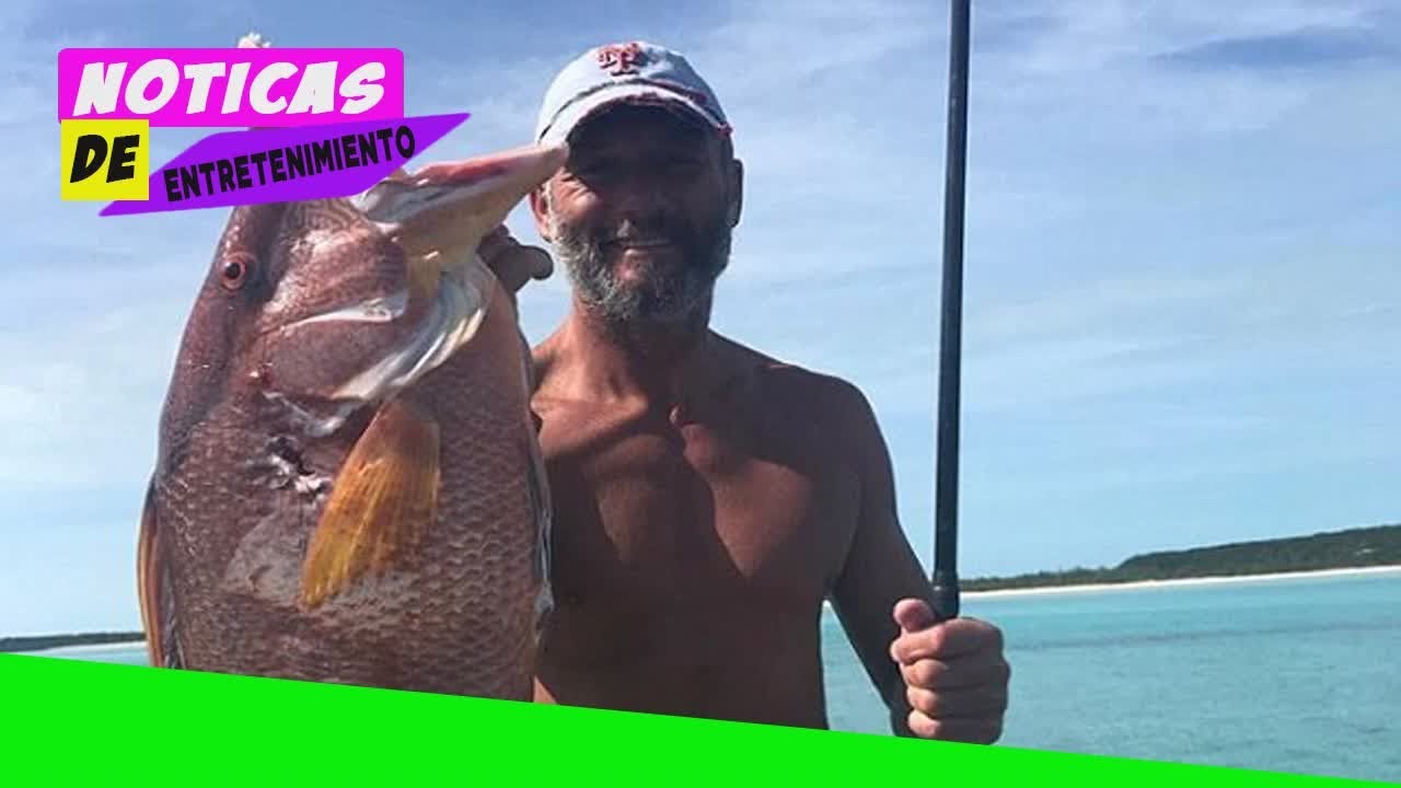 Tim McGraw shows off torso on Bahamas fishing trip - YouTube