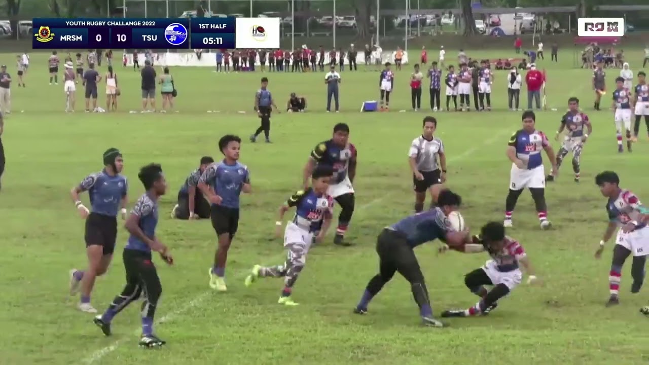 SS Tunku Mahkota Ismail (SSTMI Tsunami) vs MRSM Felda - YouTube