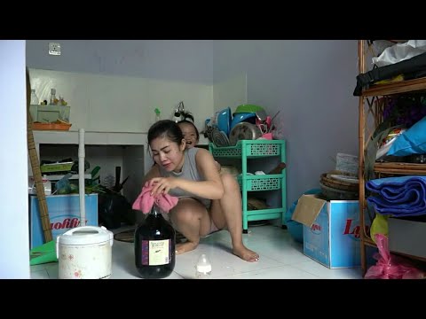 mama muda_ ini lah kegiatan mama muda dirumah..........
