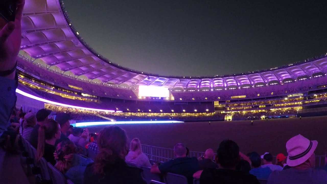 Perth Stadium - Light Show - YouTube