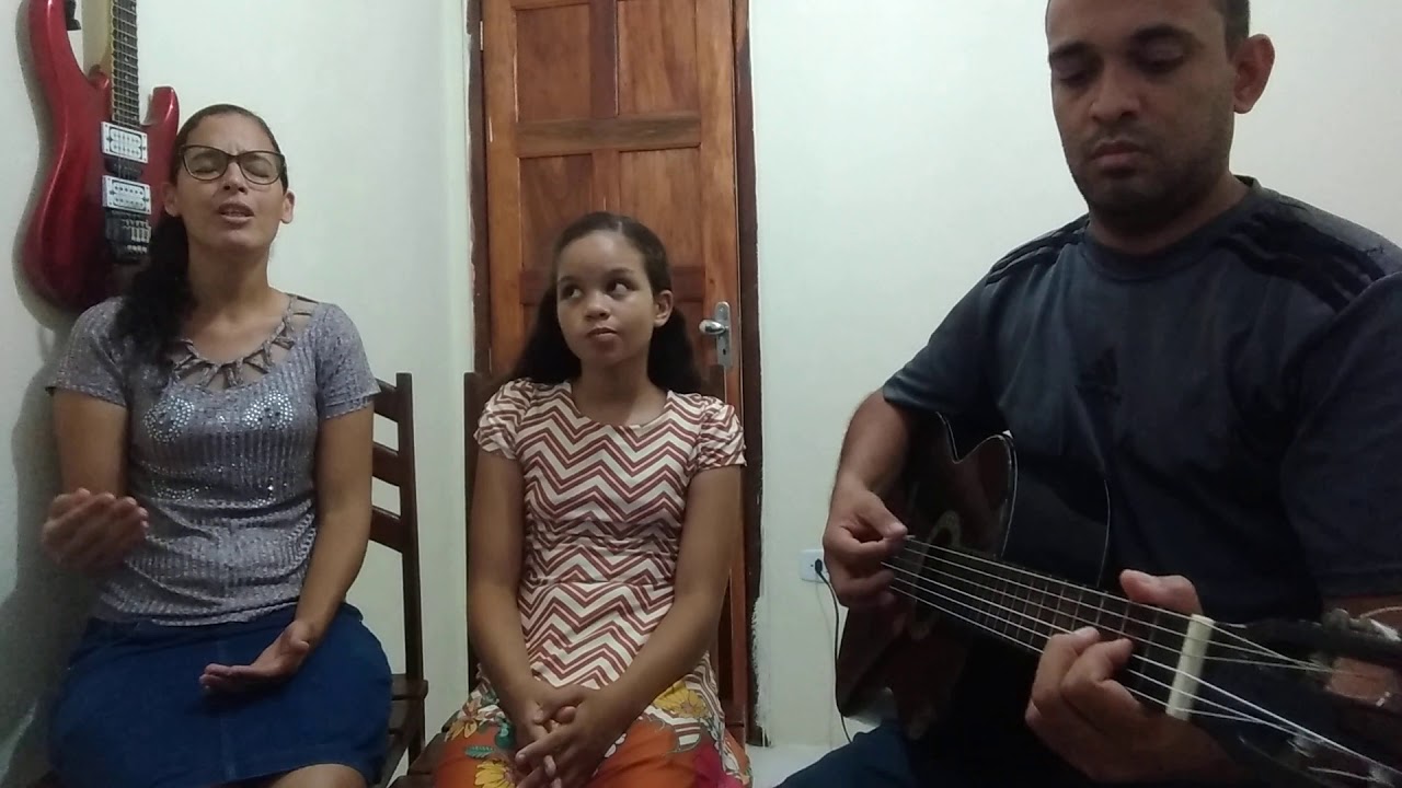 Ousado Amor - Nívia Soares Samara e Rebeca louvando 🎤🎶🎵🎸 - YouTube