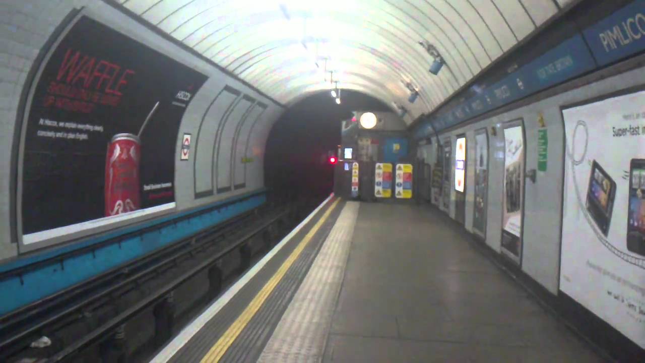 1967 Stock and 2009 Stock Victoria Line trains at Pimlico - YouTube